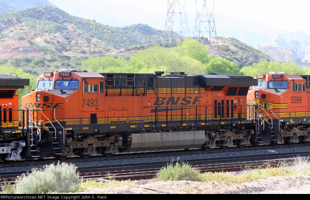 BNSF 7493